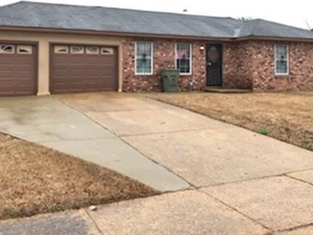 1170 Shadowline Dr, Memphis, TN 38109