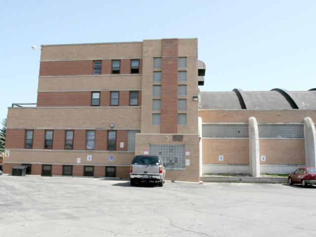 1170 W Windlake Ave