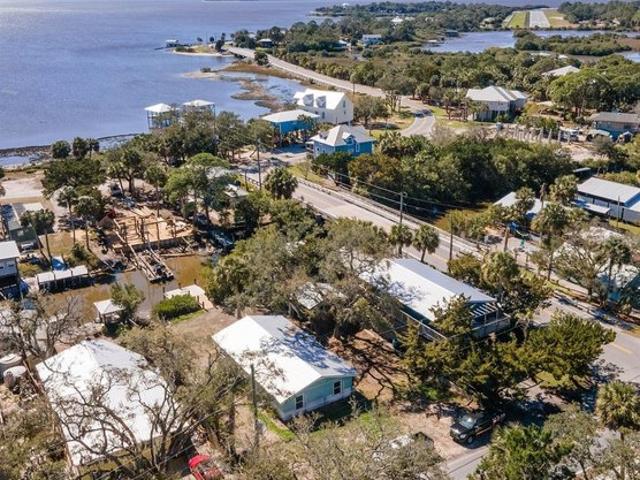 1170 Whiddon Ave, Cedar Key, FL 32625