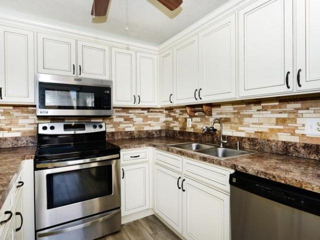 1170 6th Ave #8D, Vero Beach, FL 32960
