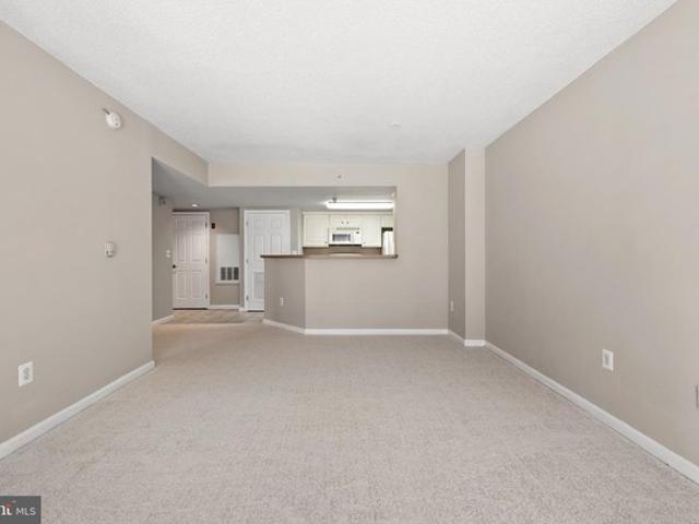 11710 Old Georgetown Rd Apt 722, North Bethesda, MD 20852