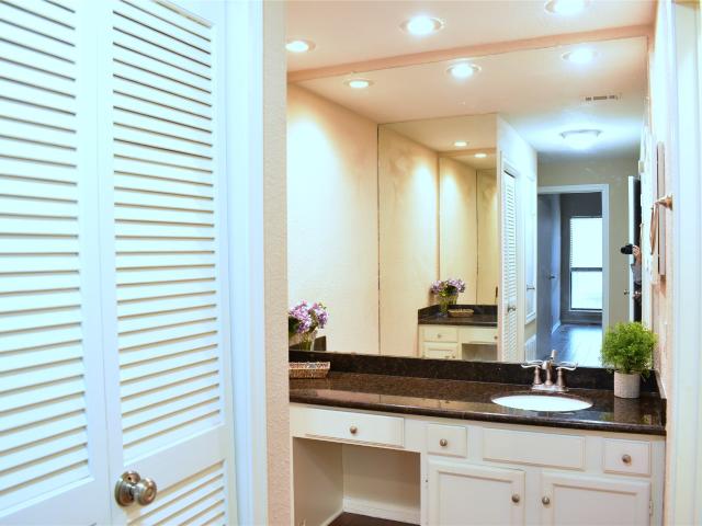 11711 Memorial Dr, Unit 696, Houston, TX 77024 | MLS #44379