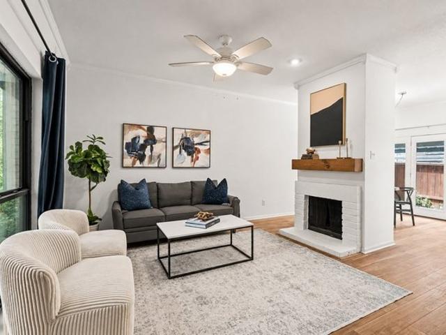 11711 Memorial Dr Apt 593, Houston, TX 77024