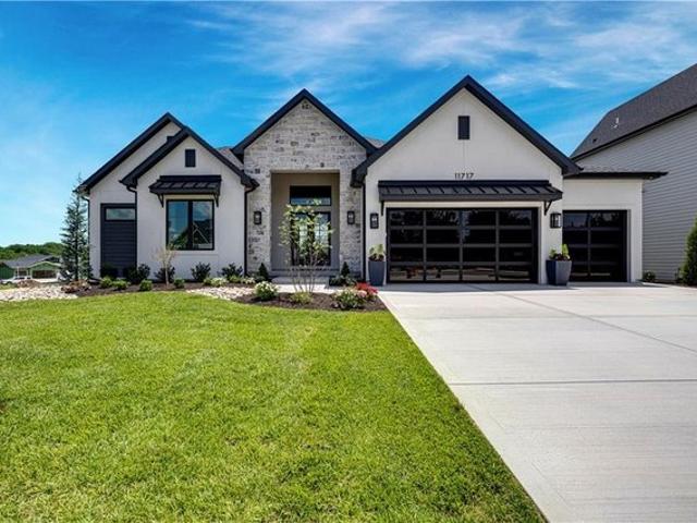 11717 W 181st St, Overland Park, KS 66013