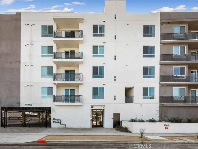 11714 Archwood St, Unit 406, North Hollywood, CA 91606 | MLS #SR25066 | Compass