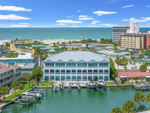 11715 1st St E, Treasure Island, FL 33706