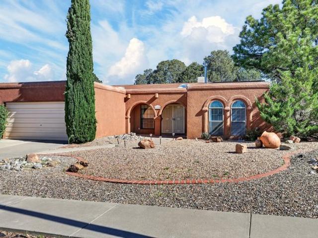 11715 Arroyo De Vis NE, Albuquerque, NM 87111