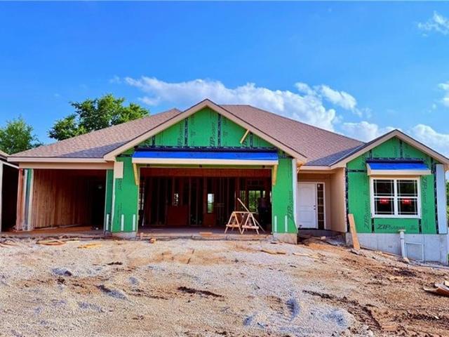 11715 E 231st St, Peculiar, MO 64078