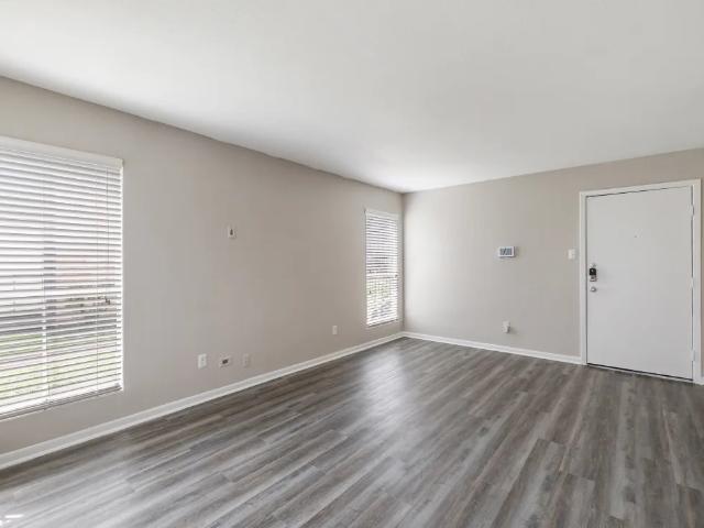 11715 S Glen Dr, Unit 5132, Houston, TX 77099 | MLS #50376 | Compass
