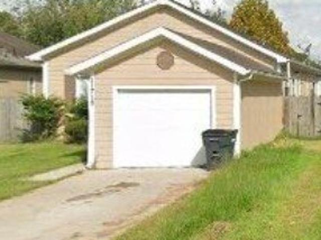 11719 Greenglen Dr, Houston, TX 77044
