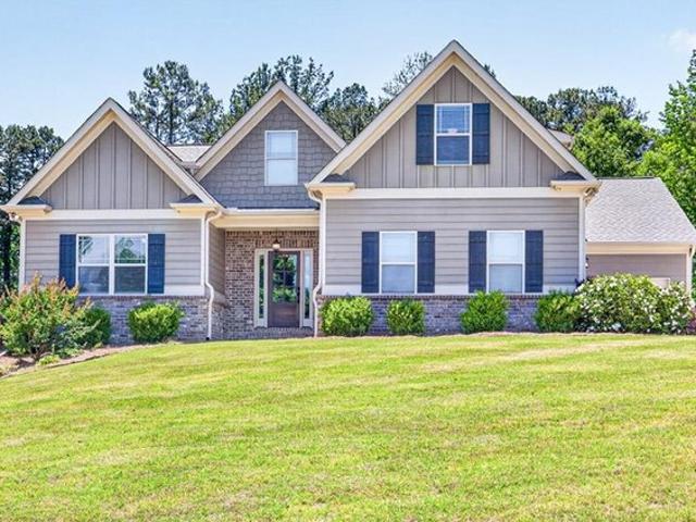 1171 Sterling Lake Dr, Jefferson, GA 30549