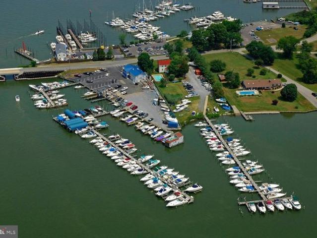 1171 Turkey Point Rd, Edgewater, MD 21037
