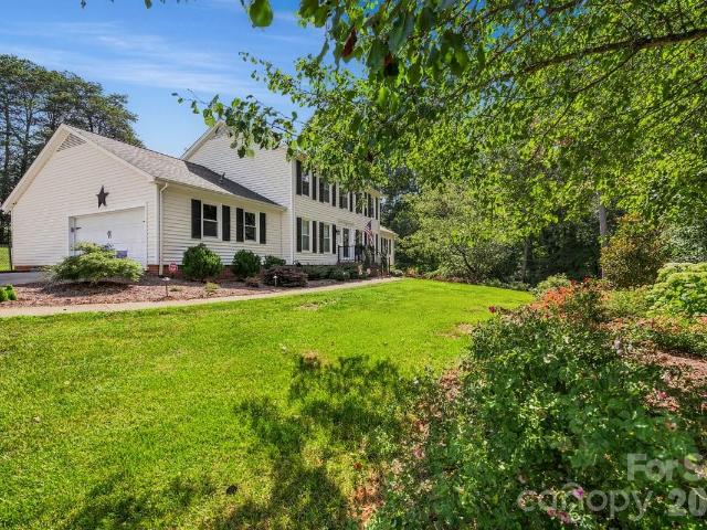 1171 37th Avenue Drive NE