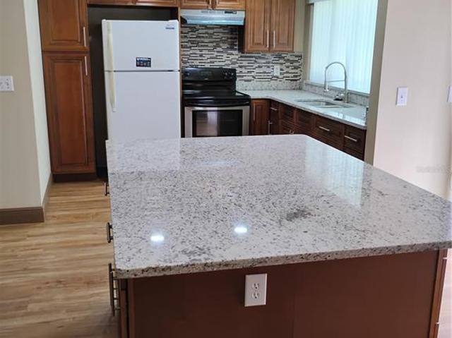 11721 Raintree Dr, Tampa, FL 33617 | MLS #TB8407