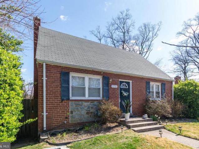 11727 College View Dr, Silver Spring, MD 20902