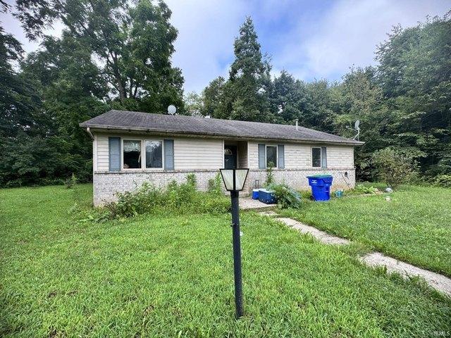 11725 Valentine Dr, Churubusco, IN 46723