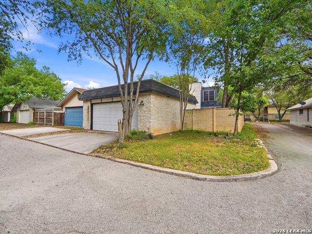 11725 Whisper Dew St