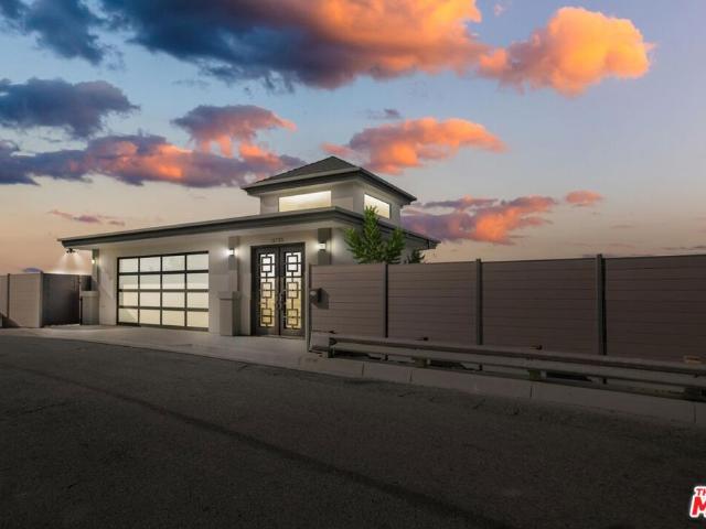 11725 Laurelwood Drive