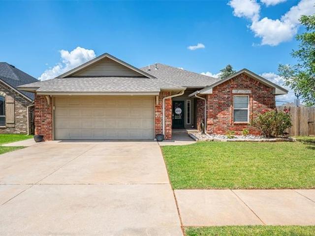 11729 SW 16th St, Yukon, OK 73099