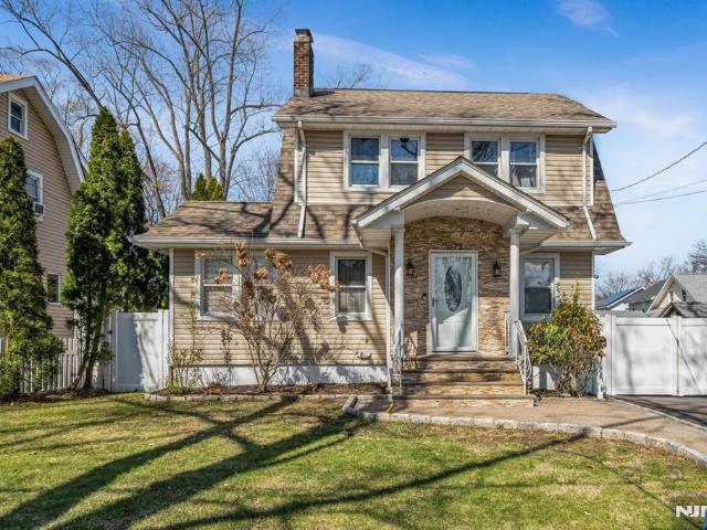 1172 Margaret St, Teaneck, NJ 07666 | MLS #26012 | Compass