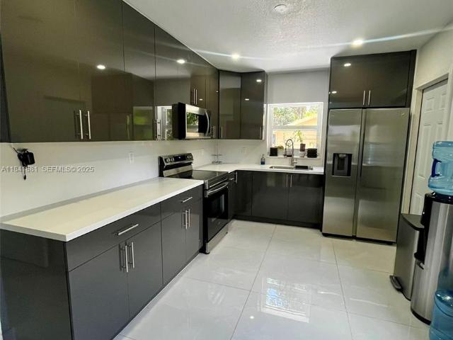 1172 NE 160th Ter, North Miami Beach, FL 33162 | MLS #A11841