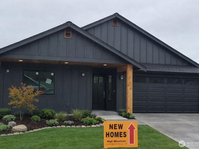 1172 Darrington St, Darrington, WA 98241