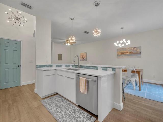 1172 S Beach Cir, Kissimmee, FL 34746 | MLS #O6382