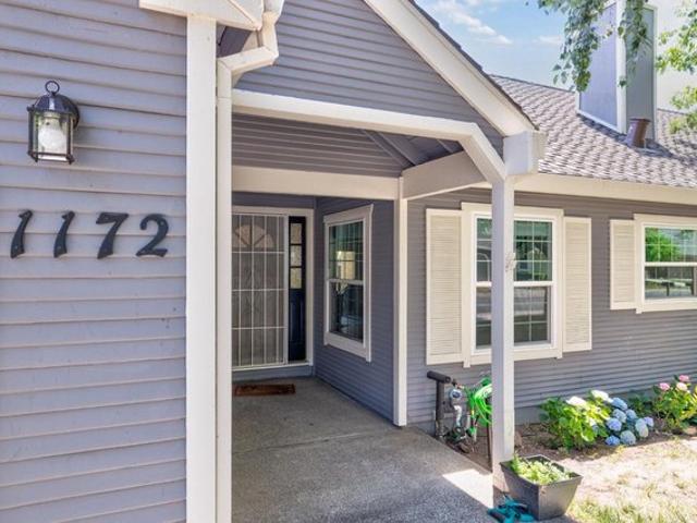 1172 Spruce Tree Cir, Sacramento, CA 95831