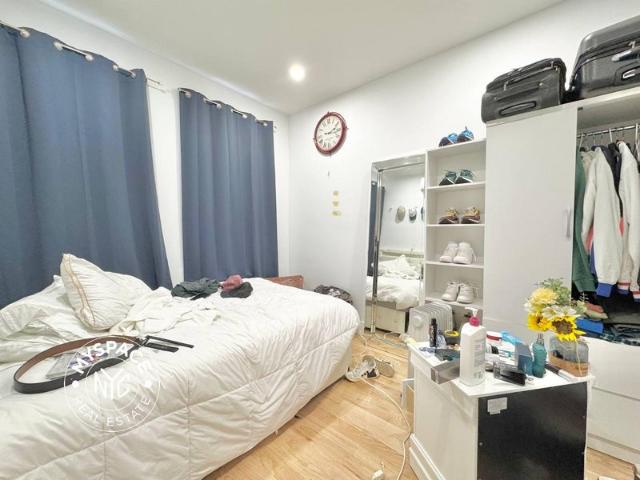 #1172 4Bd 3Ba | Duplex & Private Bath Opportunity