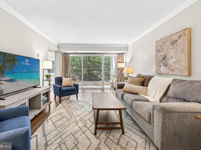 11735 Ledura Ct Unit T1, Reston, VA 20191
