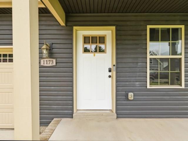 1173 Old Charlotte Trce