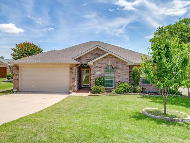 1173 Albatross Ct, Benbrook, TX 76126