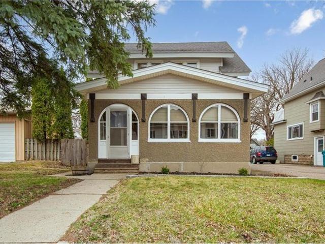 117 3rd Ave NE, Waseca, MN 56093