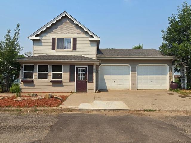 117 2nd Ave S, Belt, MT 59412