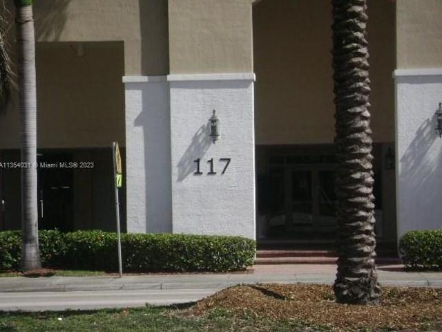 117 42nd Ave NW #1114, Miami, FL 33126