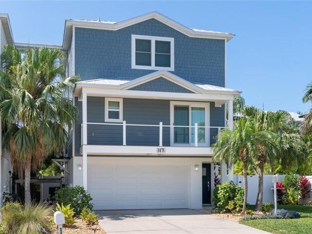 117 51st St, Holmes Beach, FL 34217