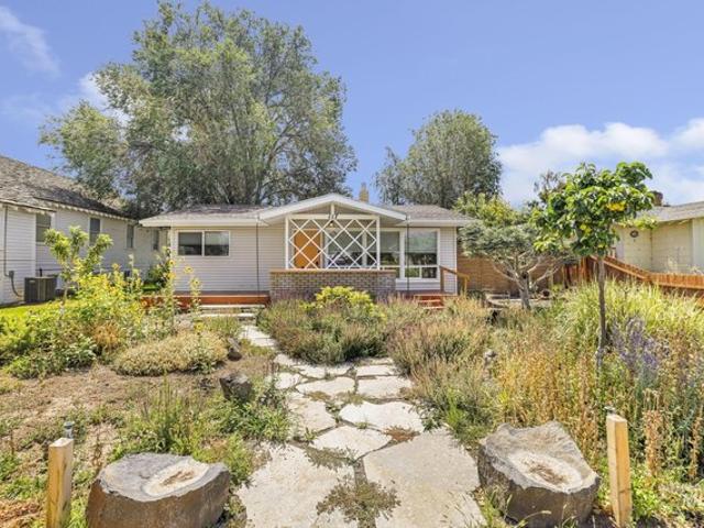117 5th St, Filer, ID 83328