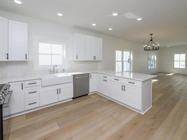 117 6th Ave. S
