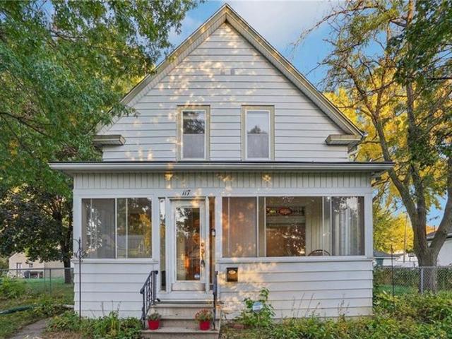 117 8th Ave S, South Saint Paul, MN 55075
