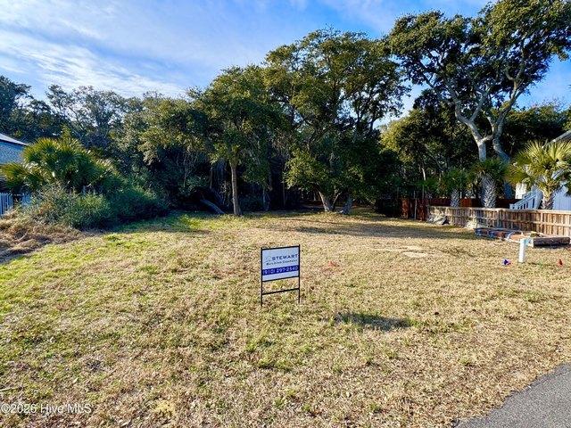 117 Camp Wyatt Ct, Kure Beach, NC 28449
