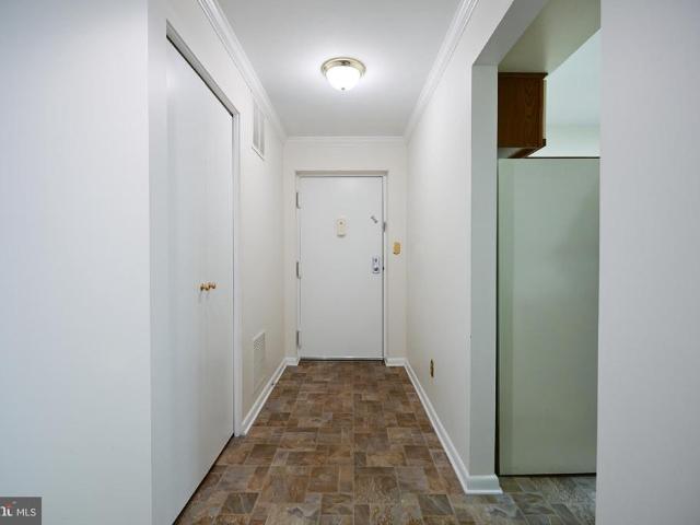 117 Castletown Road # 301