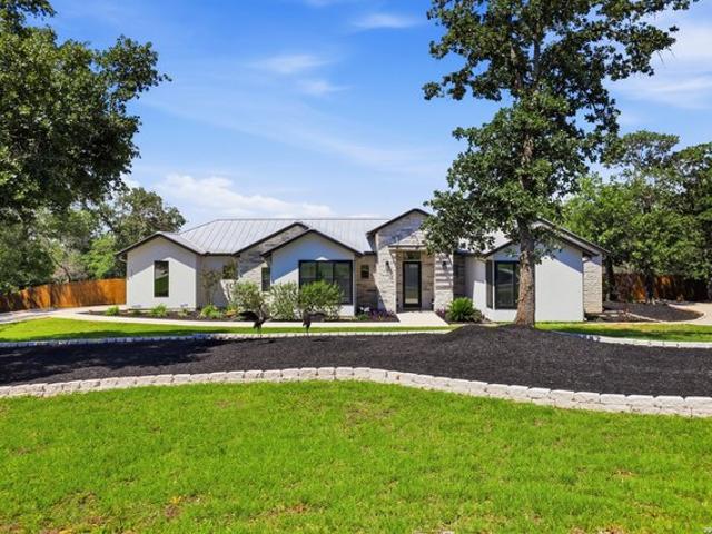117 Chisum Trl, La Vernia, TX 78121