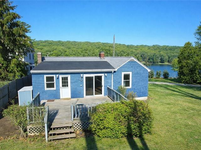 117 Circuit Dr, Narragansett, RI 02882 | MLS #1409 | Compass