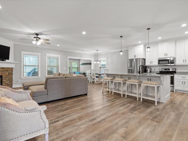 117 Clear Creek Drive