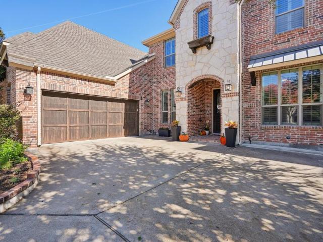 117 Crestbrook Drive