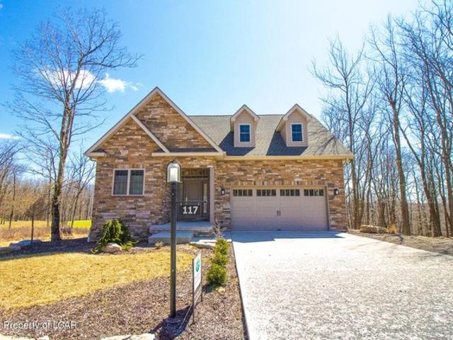 117 Crooked Stick Ln, Hazleton, PA 18202