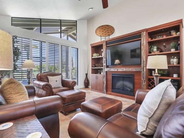 117 Bouquet Canyon Dr, Palm Desert, CA 92211