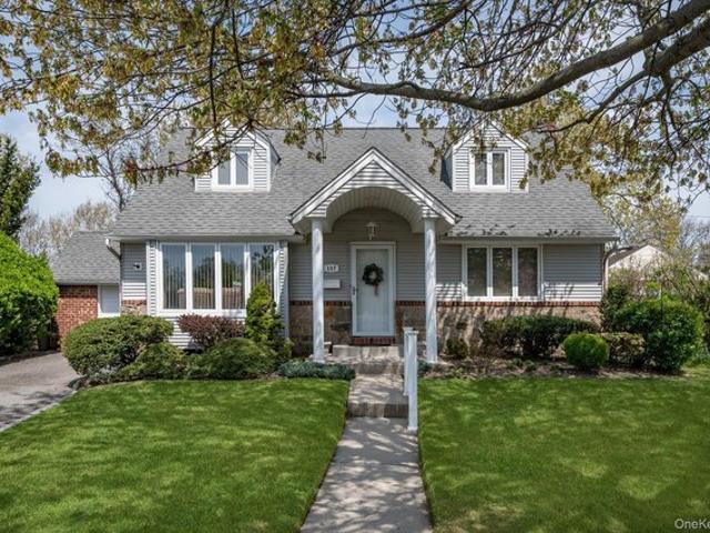 117 Betty Rd, East Meadow, NY 11554