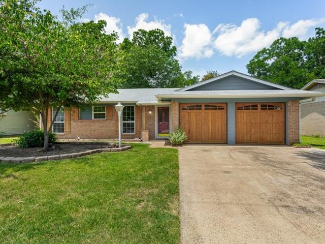 117 Bellaire Dr, Denton, TX 76209
