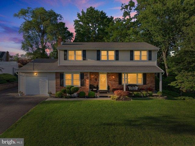 117 Belle Arbor Dr, Cherry Hill, NJ 08034